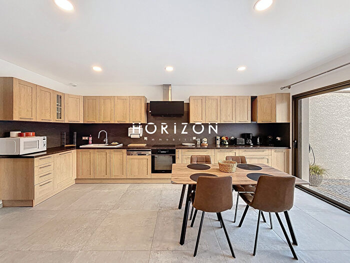 Maison à vendre - Crêches-sur-Saône - 5 pièces - 3 chambres