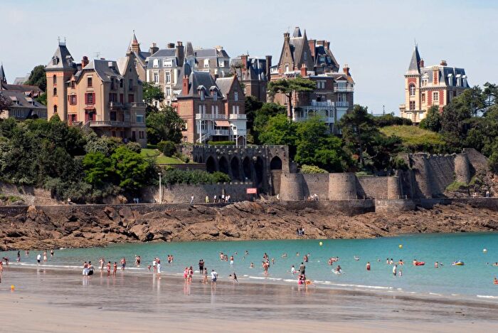 Maison 4 pièces à vendre à Dinard