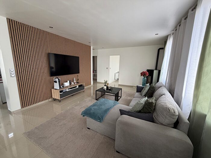 Maison à vendre - Marcilly-en-Villette - 4 pièces - 3 chambres