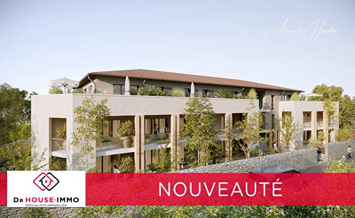 Appartement à vendre - Uzès - 4 pièces - 3 chambres