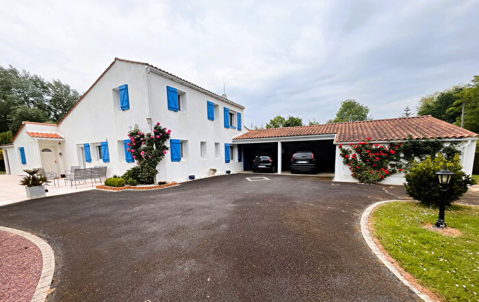 Maison 10 pièces à vendre - Beaulieu-sous-la-Roche