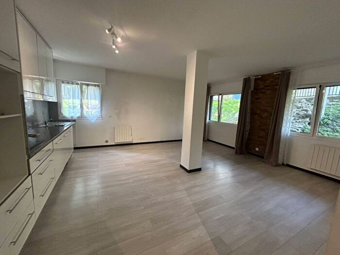 Appartement à louer - Louveciennes - 3 pièces - 2 chambres