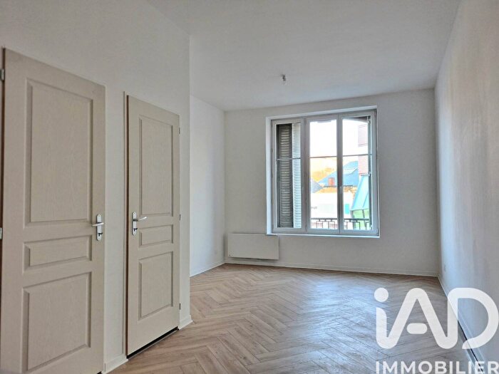 Appartement à louer - Gare Nord et Ouest, Charleville-Mézières - 2 pièces - 1 chambre