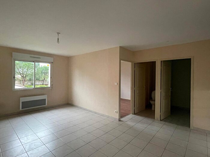 Appartement à louer - Albi, La Madeleine - 2 pièces - 1 chambre