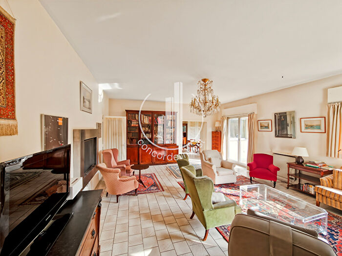 Appartement à vendre - Saint-Cloud, Pasteur, Magenta - 5 pièces - 3 chambres