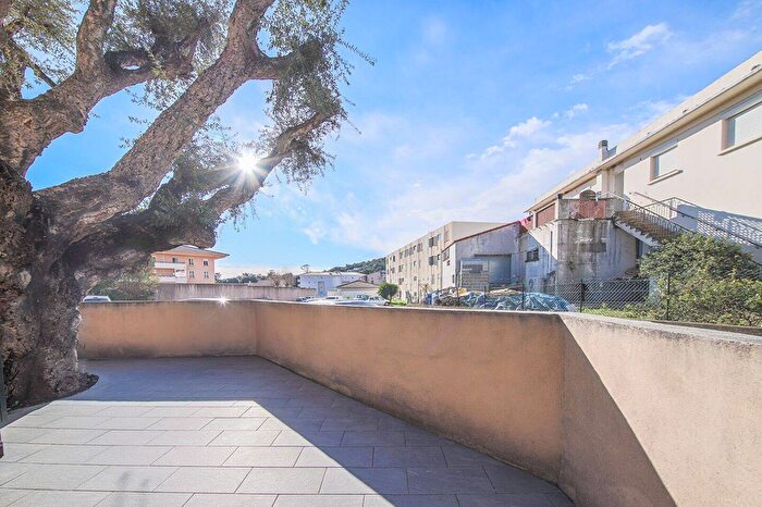 Appartement à louer - Penta-di-Casinca - 2 pièces - 1 chambre