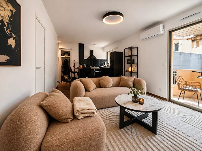 Appartement 2 pièces à Cannes, Californie Pezou, à vendre