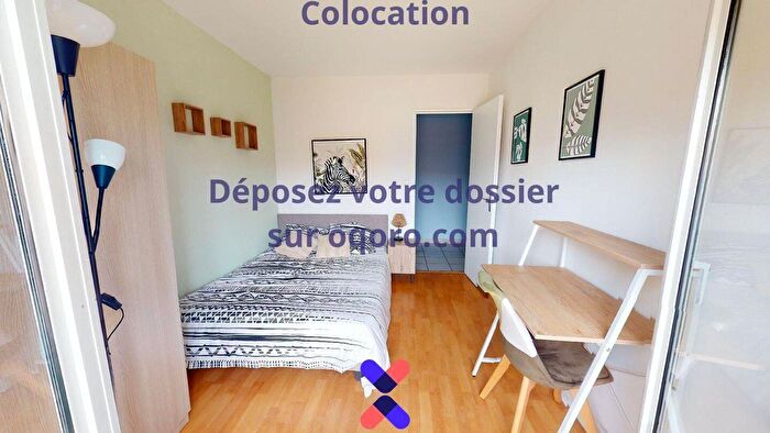 Appartement à louer - Bizillon-Centre Deux, Saint-Étienne - 6 pièces - 5 chambres