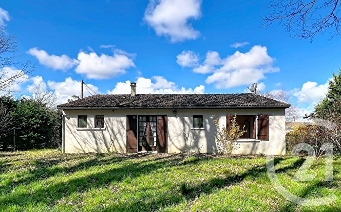 Maison à vendre - Montpon-Ménestérol - 4 pièces - 3 chambres