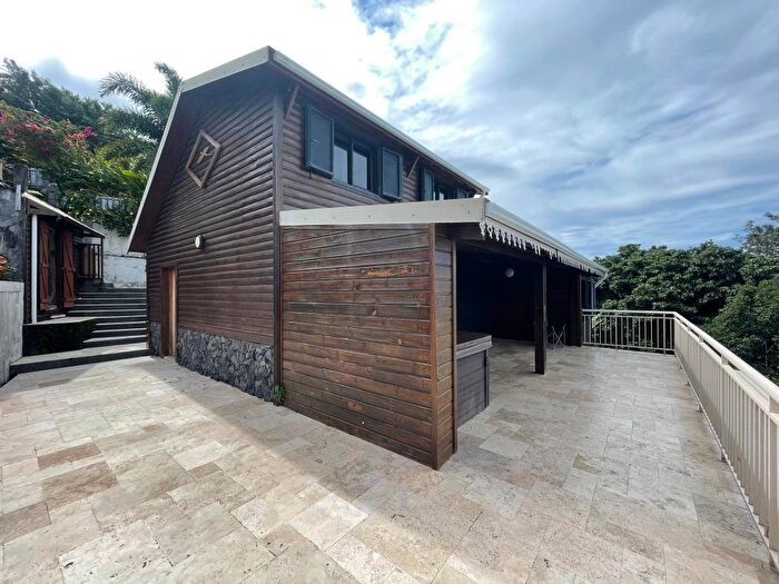 Maison 4 pièces à vendre - Saint-Joseph, Les Lianes, Carosse, Bézaves