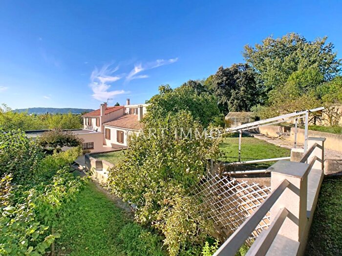 Maison à vendre - Taillades - 9 pièces - 6 chambres