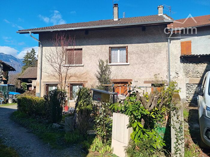 Maison à vendre - Tencin - 7 pièces - 5 chambres