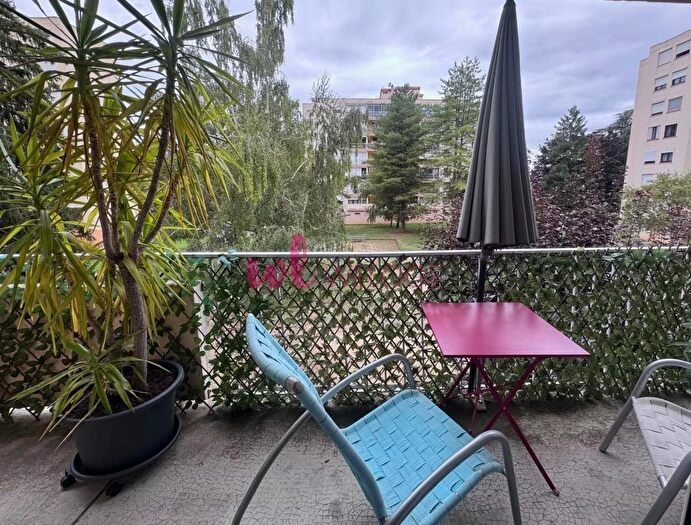 Appartement à vendre - Bourgoin-Jallieu, Champfleuri et sa ceinture verte - 4 pièces - 3 chambres