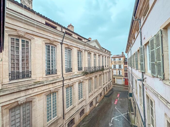 Appartement à louer - Sennecé-lès-Mâcon, Sennecé-les-Mâcon - 1 pièce