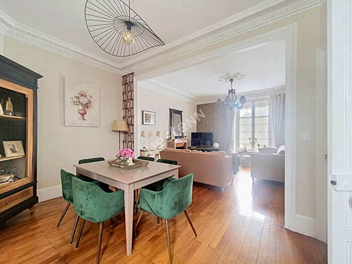Château-Gontier : Maison 8 pièces à vendre