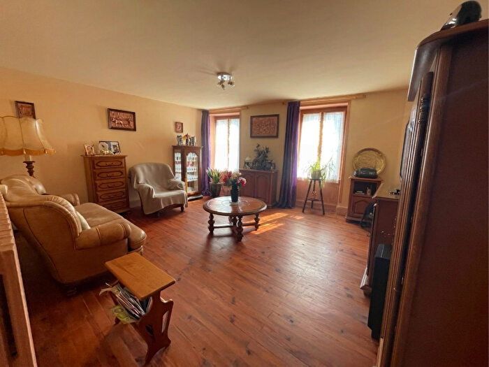 Giat - Maison 5 pièces à vendre