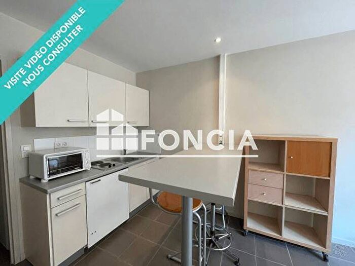 Appartement à louer - Arènes, Nîmes - 1 pièce