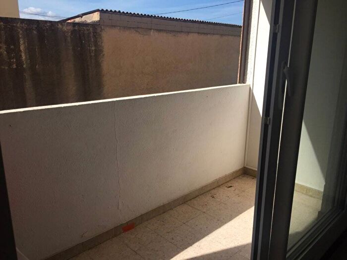 Appartement 2 pièces à Ouest, Gignac-la-Nerthe, à louer