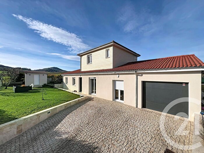 Maison à vendre - Saint-Georges-sur-Allier - 8 pièces - 6 chambres