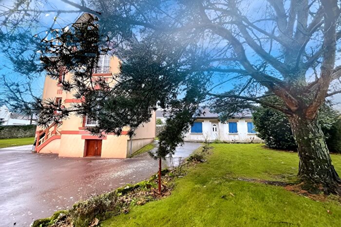 Maison à vendre - Le Faouët - 5 pièces - 4 chambres