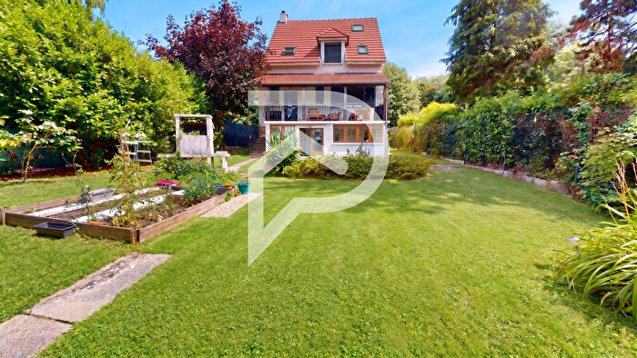 Marly-le-Roi, Montval, Côteaux - Maison 8 pièces à vendre