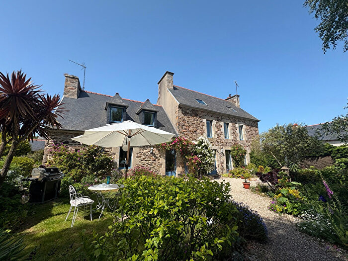 Maison 8 pièces à vendre à Ploubazlanec
