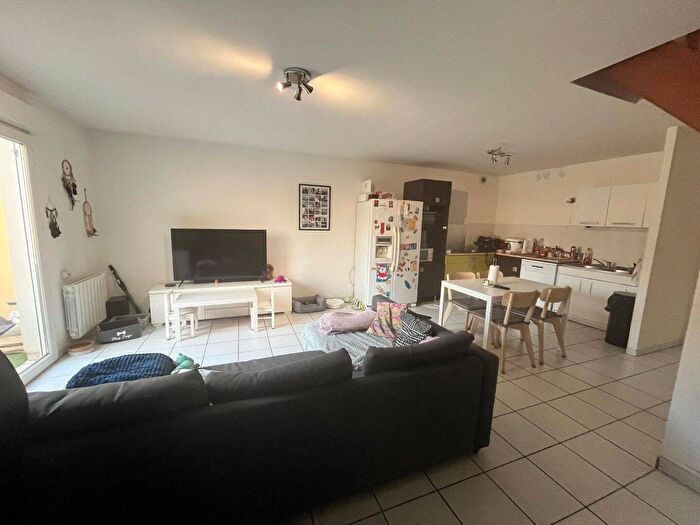 Appartement à louer - Chaponnay - 4 pièces - 3 chambres