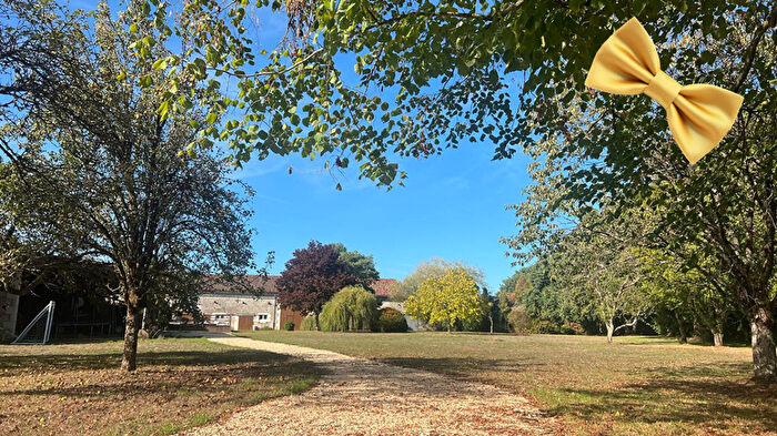 Blanzay : Maison 9 pièces à vendre