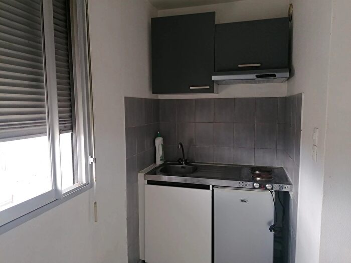 Appartement 1 pièce à louer - Nîmes, Clos dOrville