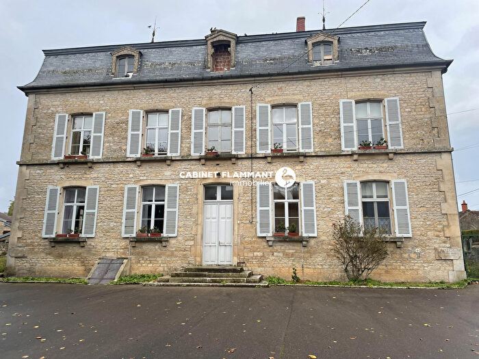 Maison à vendre - Châtillon-sur-Seine - 7 pièces