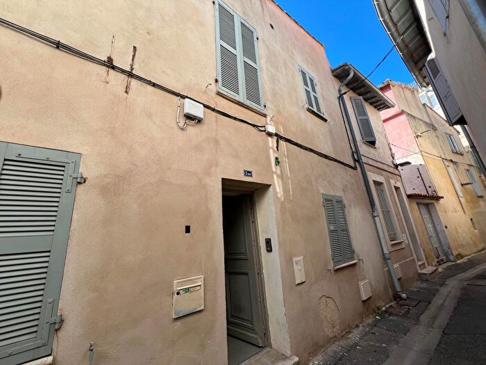 Appartement à vendre - Avignon, Magnanen, Teinturiers - 3 pièces - 2 chambres