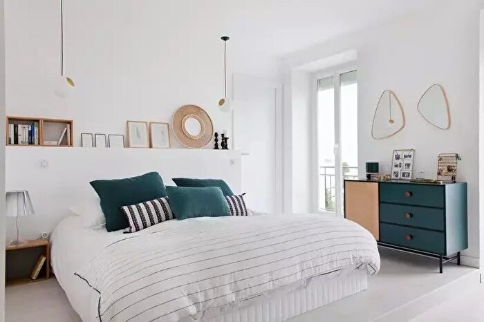 Appartement 5 pièces à vendre à Saint-Cyr-l'École, Centre-ville