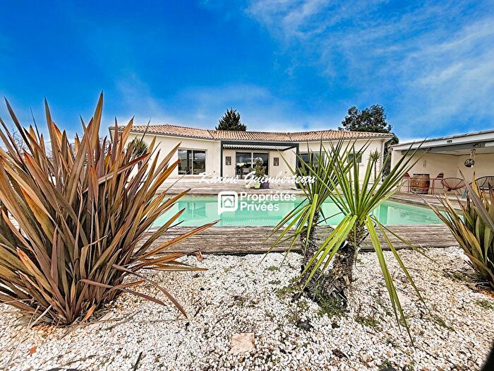 Maison à vendre - Saint-Denis-de-Pile - 5 pièces - 3 chambres