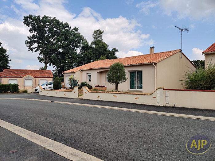 Maison à vendre - Bégrolles-en-Mauges - 4 pièces - 3 chambres
