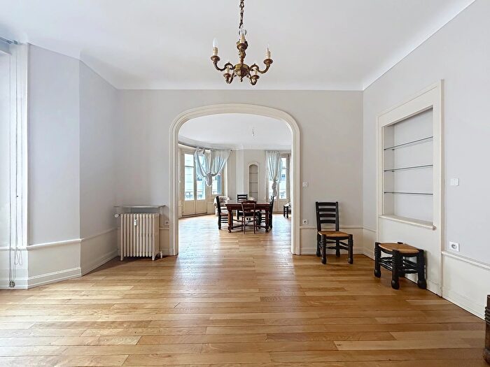 Appartement à vendre - Chambéry, Centre-ville - 5 pièces