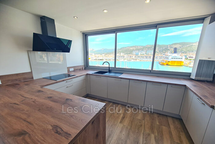 Appartement 3 pièces à Toulon, Le Port, à vendre