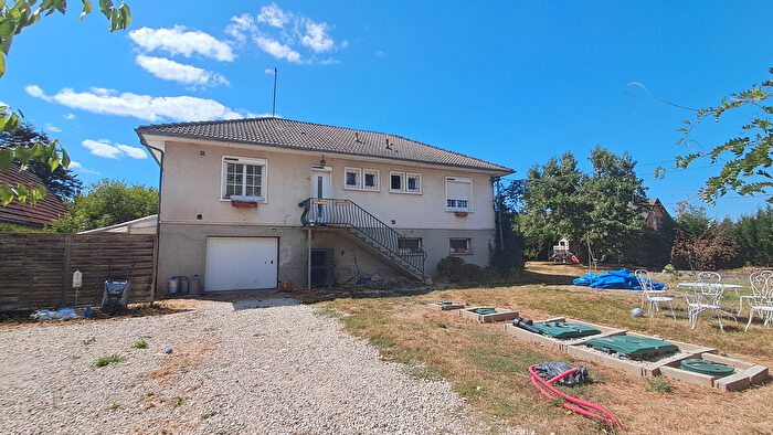 Maison 5 pièces à La Bourdinière-Saint-Loup, à vendre