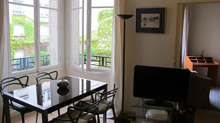 Appartement à louer - Gros Caillou, Paris ème arrondissement - 2 pièces - 1 chambre