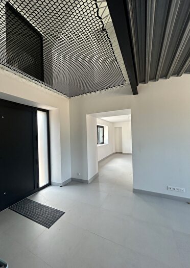 Maison à vendre - Bazoches-sur-Guyonne - 4 pièces - 3 chambres