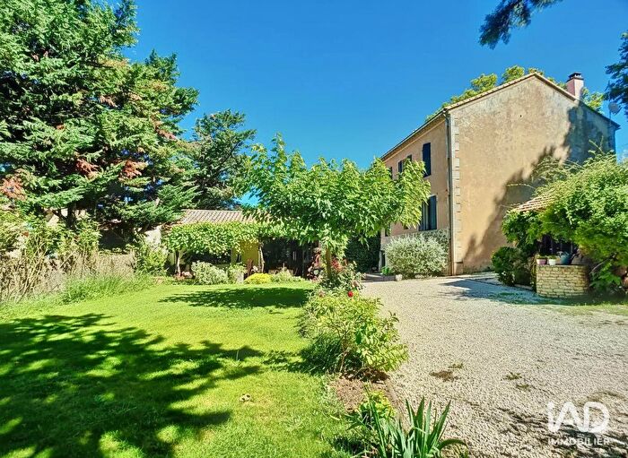 Maison à vendre - Robion - 8 pièces - 7 chambres