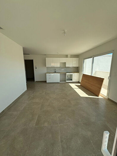 Appartement à louer - Ventabren - 4 pièces - 3 chambres