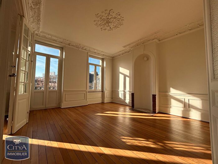 Appartement à louer - Nancy, Ville vieille, Léopold - 5 pièces