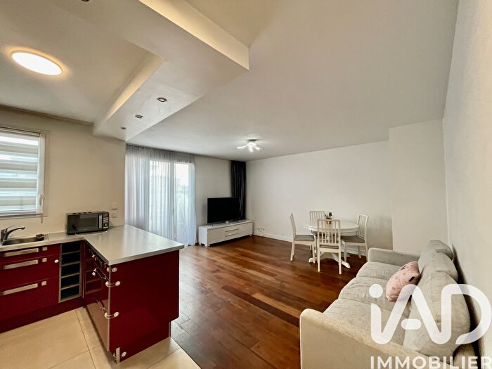 Appartement à louer - Corbeil-Essonnes, Montconseil - 3 pièces - 2 chambres