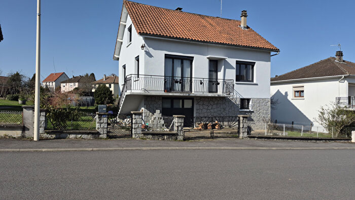 Maison à vendre - Magnac-Bourg - 4 pièces - 3 chambres