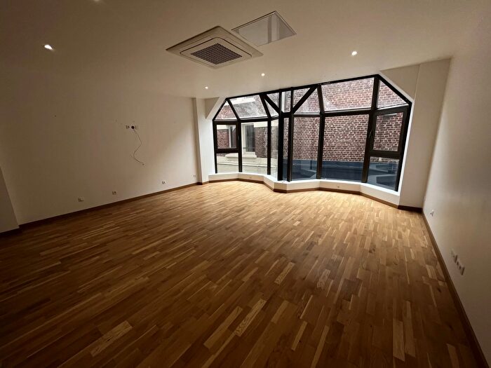 Appartement 3 pièces à Saint-Quentin, Centre-ville, à louer