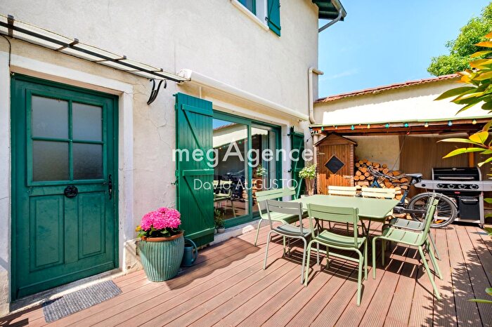 Maison à vendre - Tassin-la-Demi-Lune, LHorloge - 5 pièces - 3 chambres