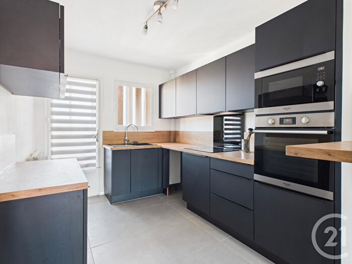 Appartement à louer - La Valette-du-Var, Sainte-Anne - 5 pièces - 3 chambres