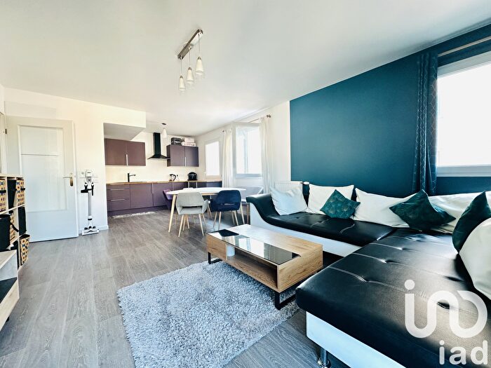 Appartement à vendre - Trappes, Merisier, Aérostat - 4 pièces - 3 chambres