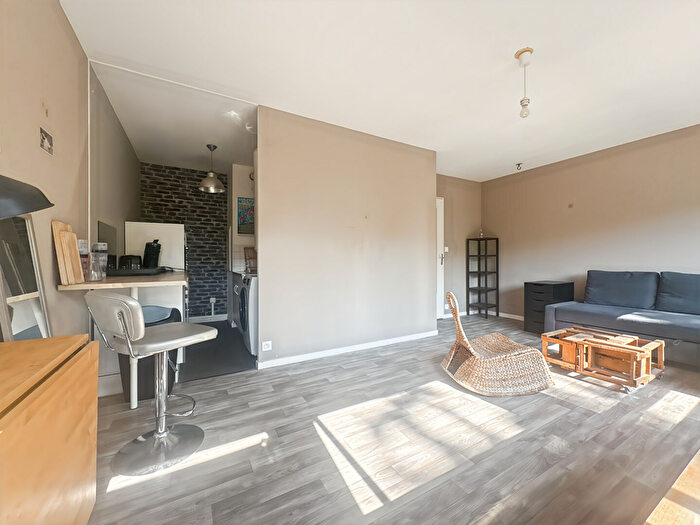 Quartiers Centre, Saint-Anne : Appartement 1 pièce à vendre