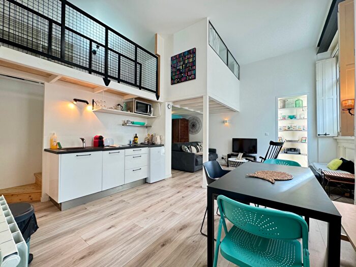 Appartement à vendre - Quartiers Centre, Centre-ville - 2 pièces - 1 chambre